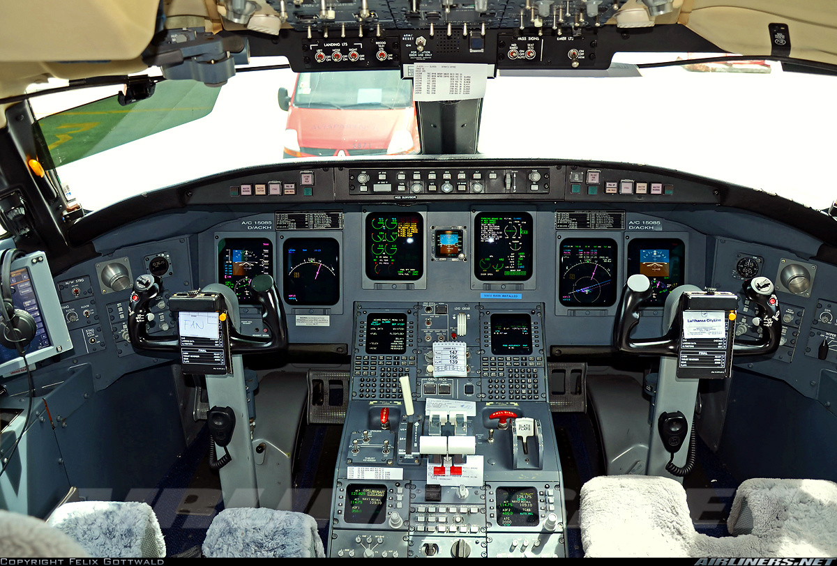 Bombardier CRJ900LR